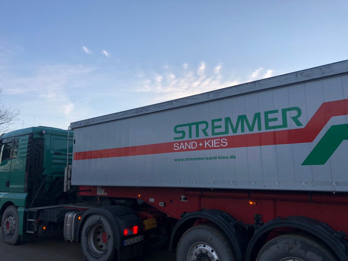 Testflächen mit stresan®-Jute & Viskose Gemischen - stresan ...